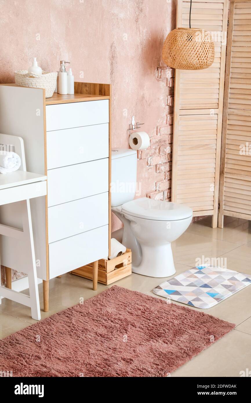 Stylish interior of modern restroom Stock Photo - Alamy