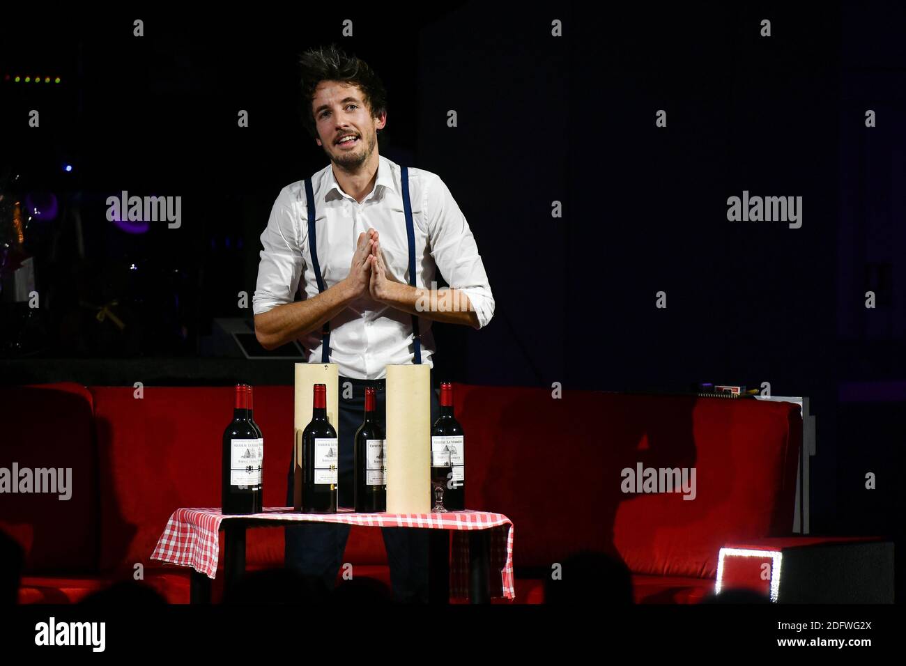 Exclusif - Gus participe au Gala au profit de l'association Princesse ...