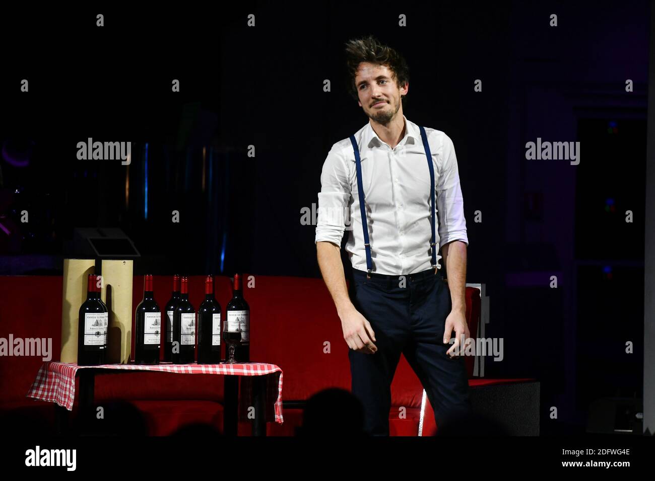 Exclusif - Gus participe au Gala au profit de l'association Princesse ...