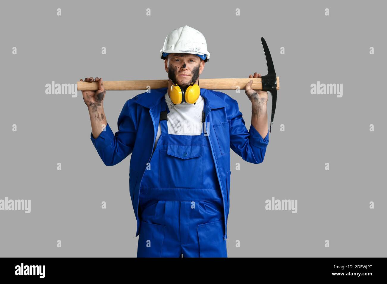 Pick axe hi-res stock photography and images - Alamy