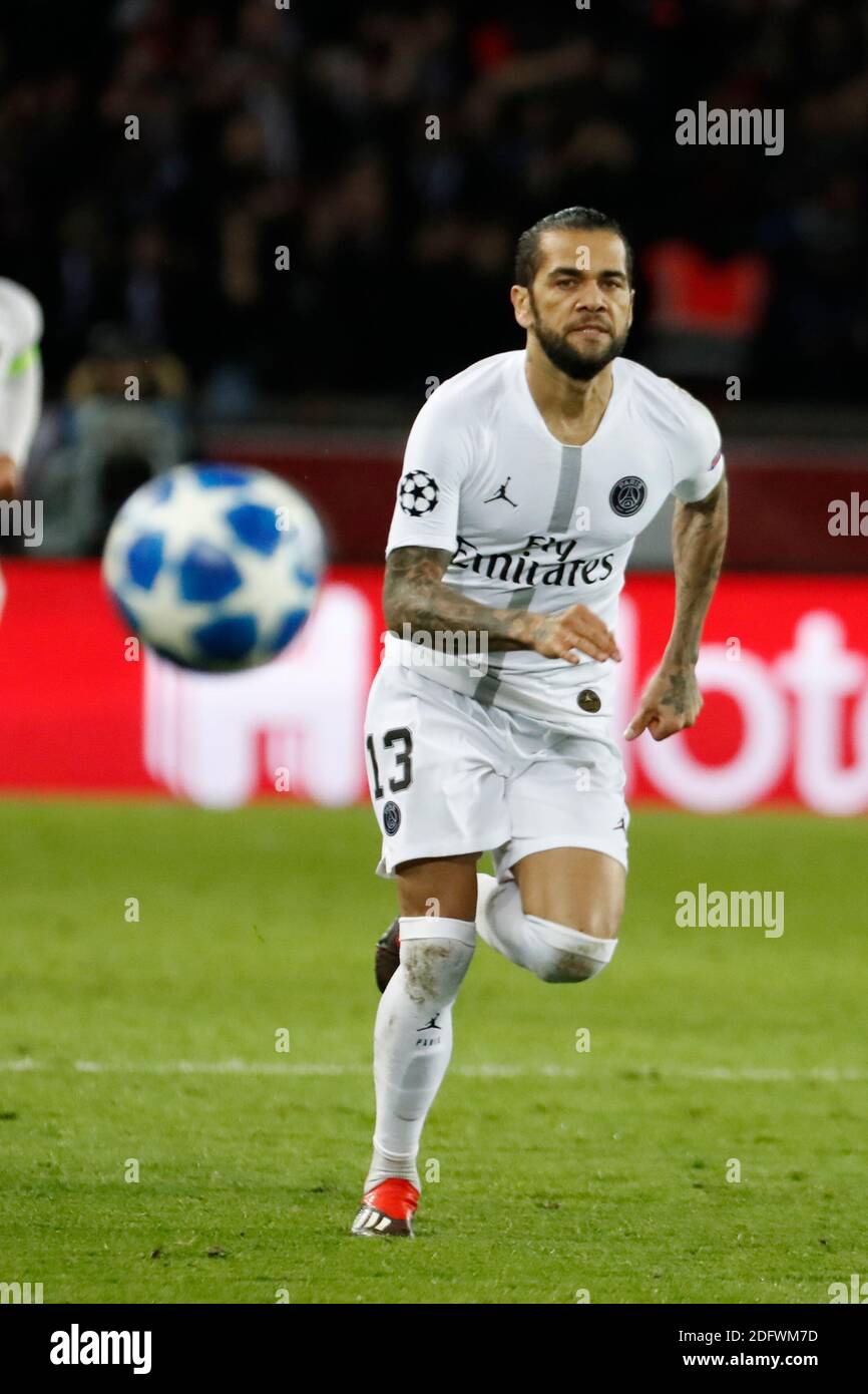 PSG's Dany Alves during the UEFA Champions League Group C match Paris ...