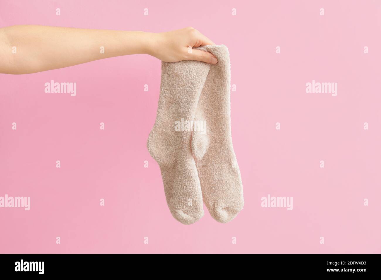 Hand knitted socks yarn hi-res stock photography and images - Alamy