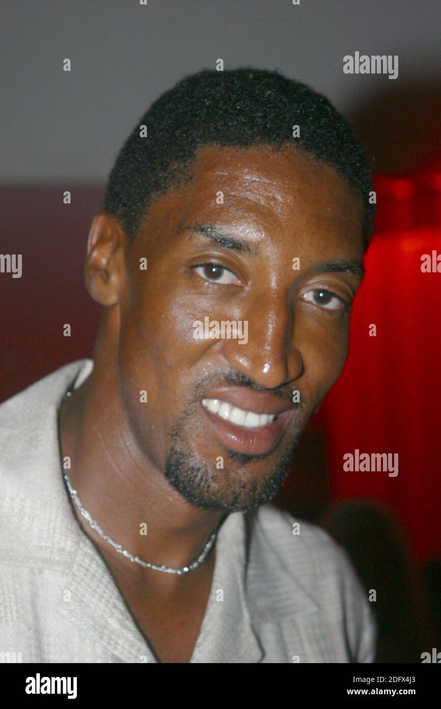 Miami Beach, FL 10-18-2002 Scottie Pippin Photo by Adam Scull-PHOTOlink ...