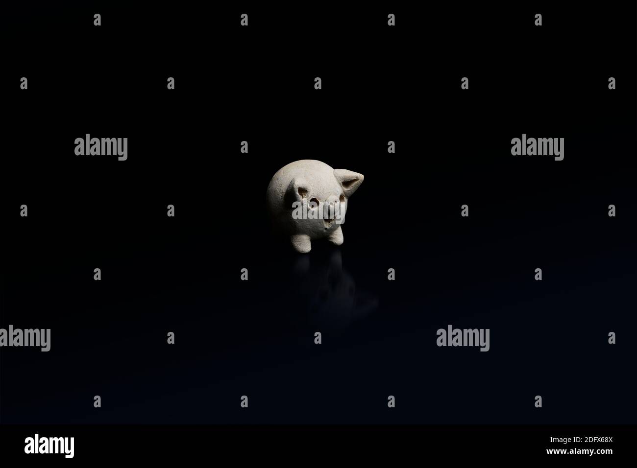 Ancient pig sculpture hi-res stock photography and images - Alamy