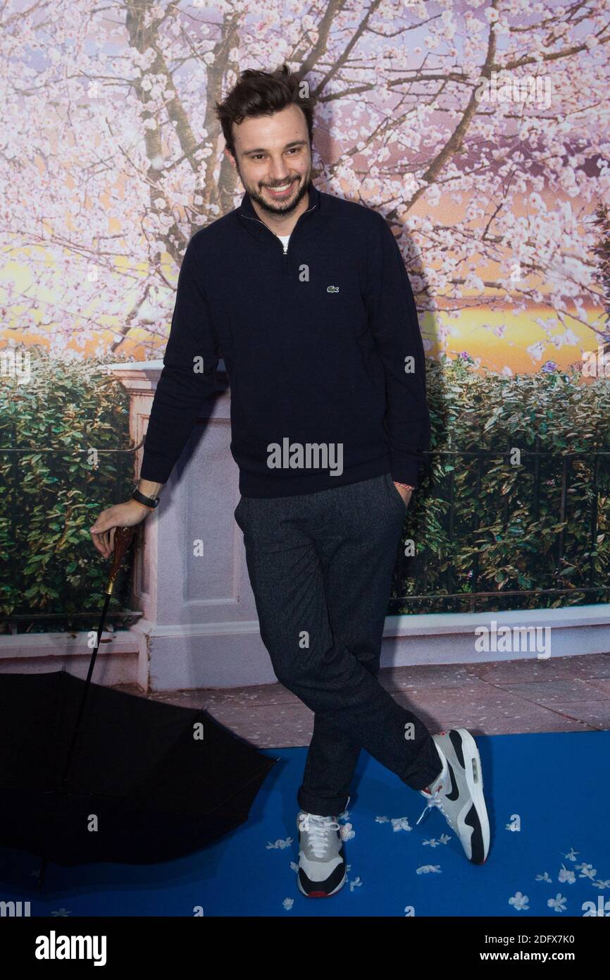Humorist Tom Villa attends 'Le Retour de Mary Poppins' Paris film ...