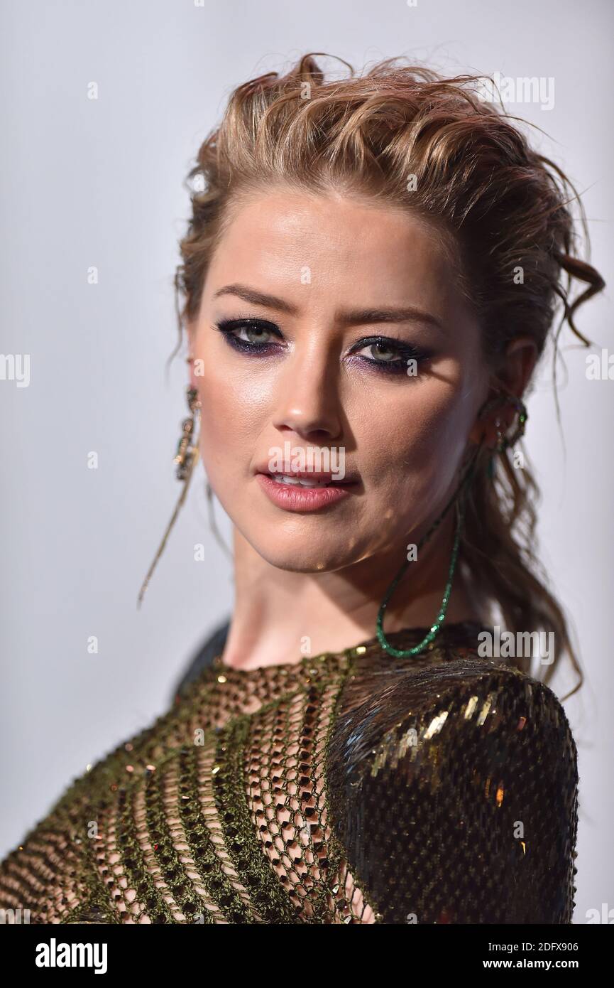 Amber Heard attends the premiere of Warner Bros. Pictures' 'Aquaman' at ...