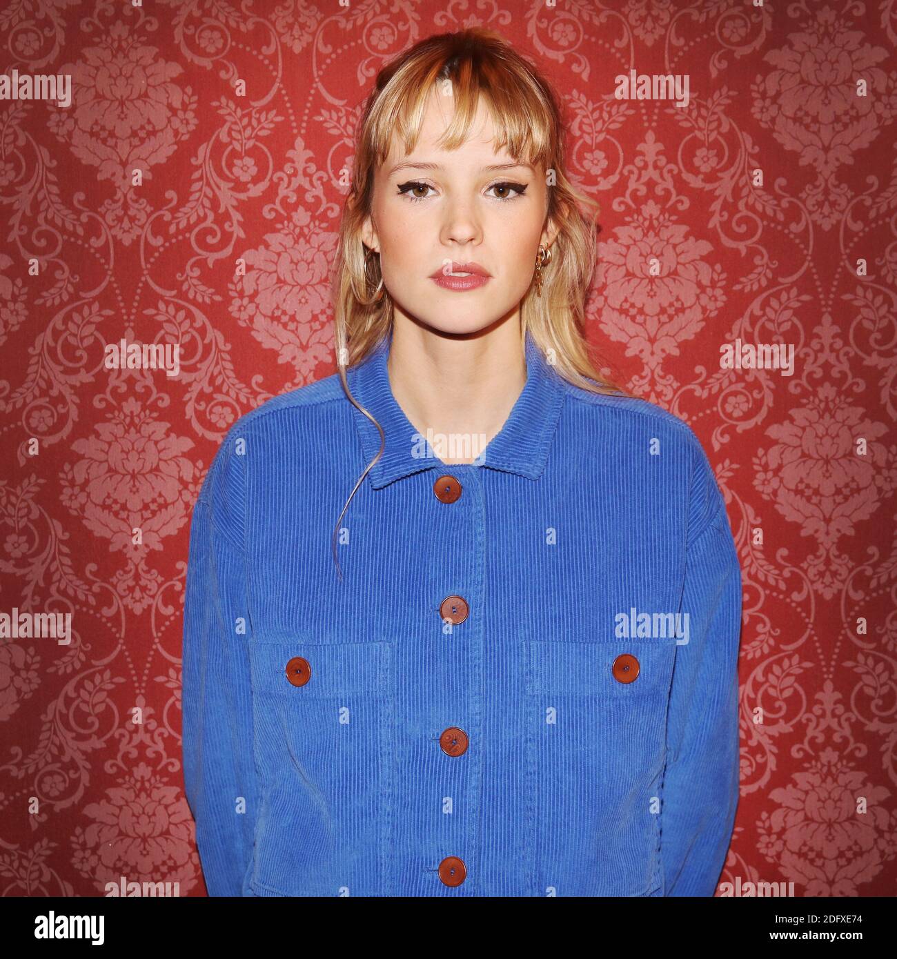 Soirée au théâtre hi-res stock photography and images - Alamy