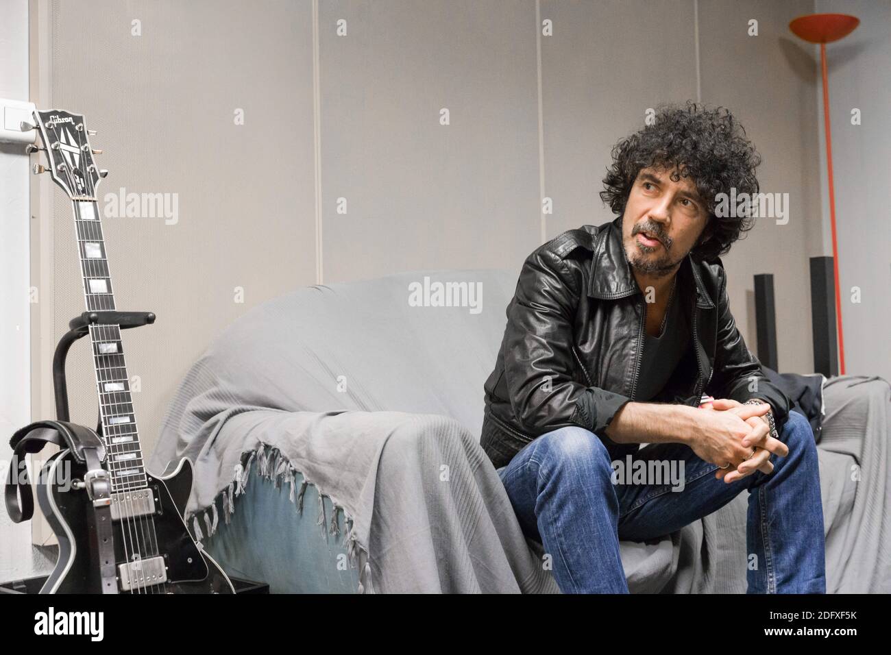 Johnny yarol poupaud hi-res stock photography and images - Alamy