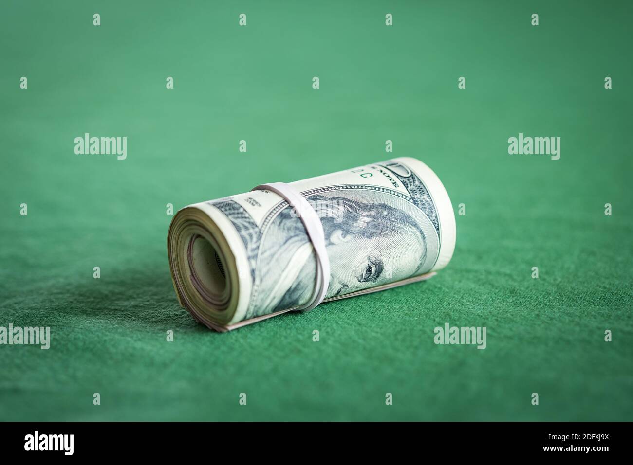 100 dollar bills background hi-res stock photography and images - Alamy