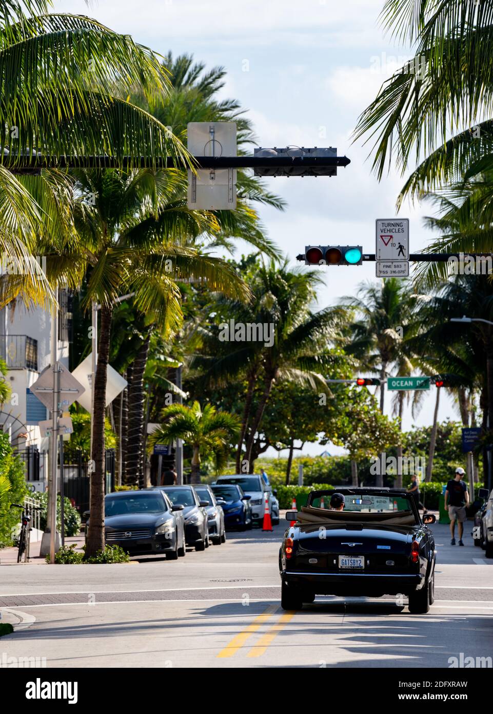 Street photography Miami Beach Rolls Royce at a traffic light Stock ...
