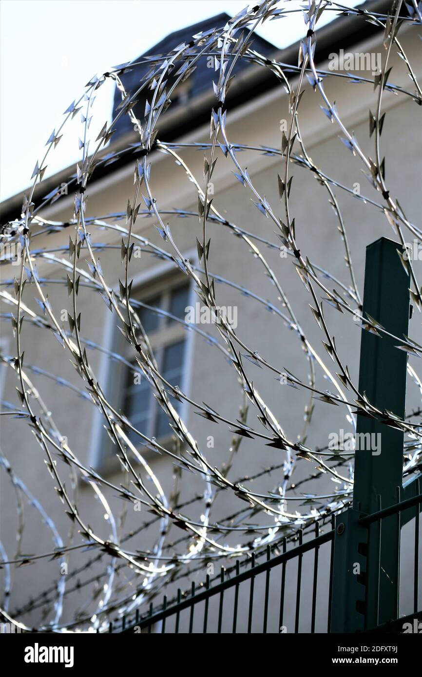 barbed wire fence Stock Photo - Alamy