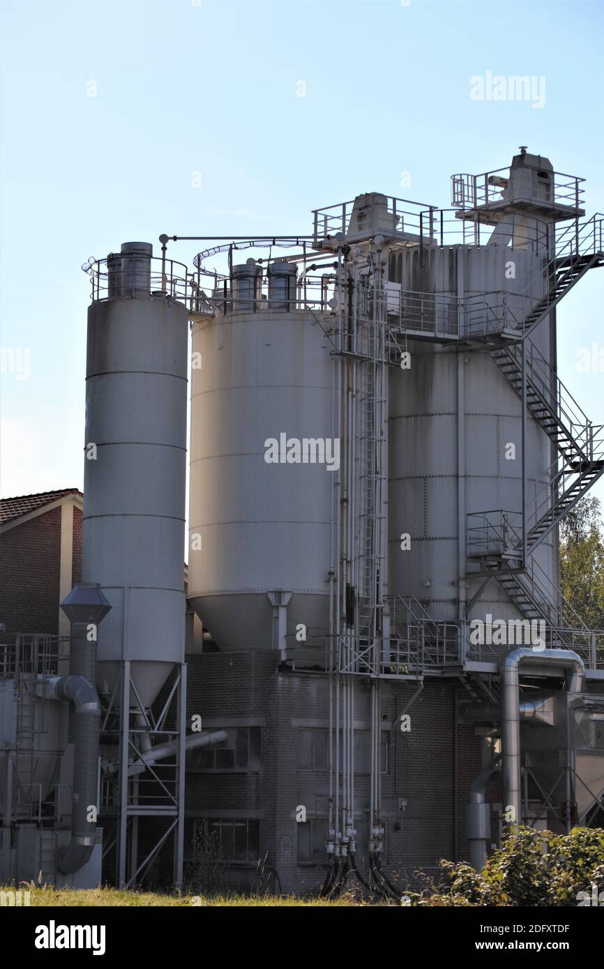 old factory building Stock Photo - Alamy