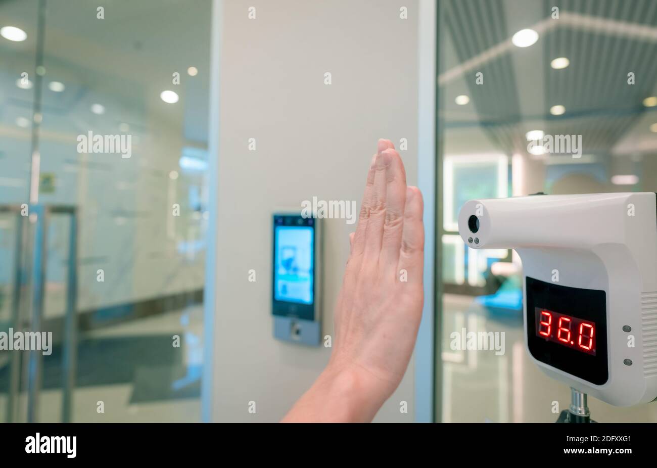 Body temperature check tool hi-res stock photography and images - Alamy