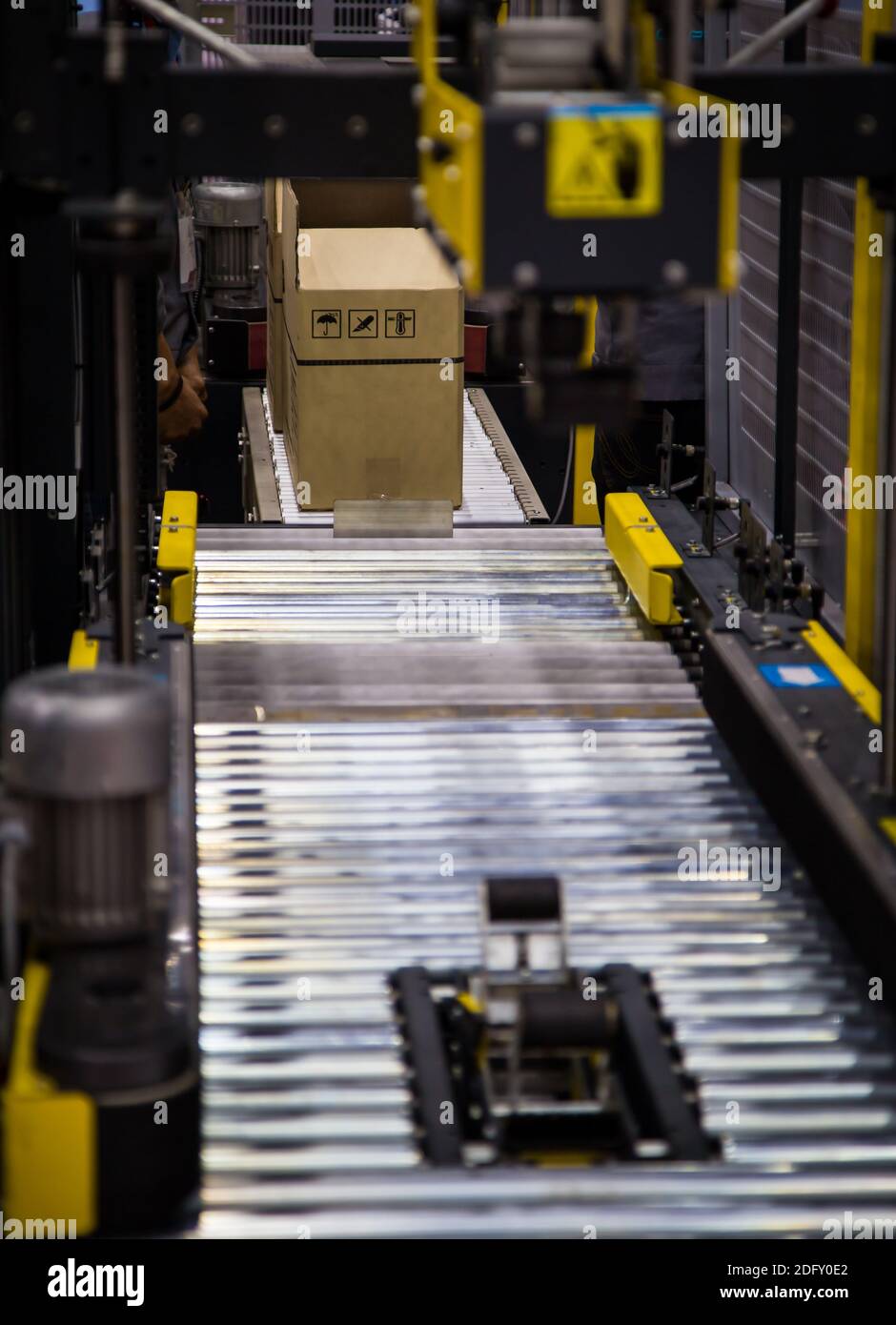 Container handling automation hi-res stock photography and images - Alamy