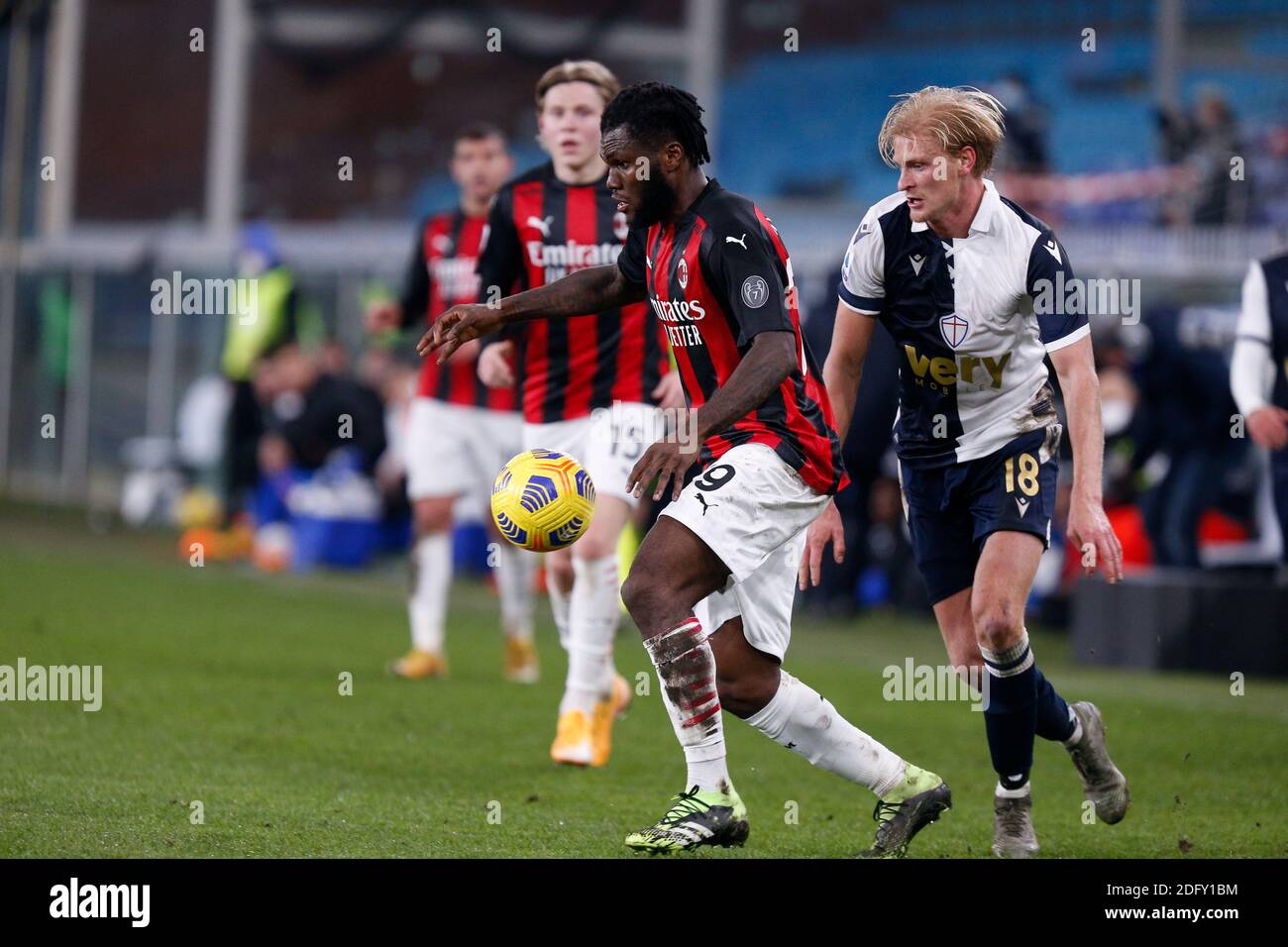 Player controlling ball hi-res stock photography and images - Alamy