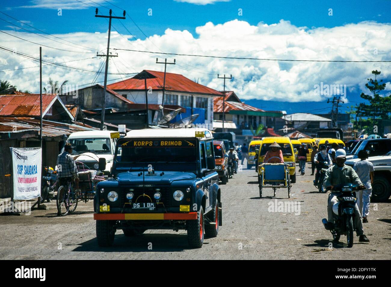 Muslim Asia meets Melanesia: Javanese and Bugis from southern Sulawesi ...