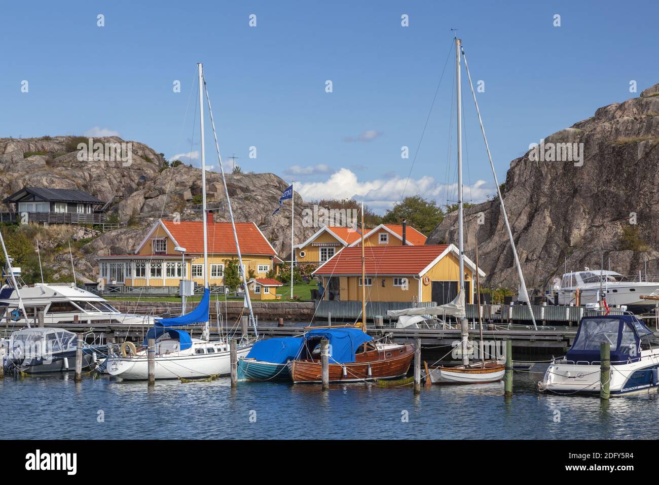 Scandinavian canal boats hi-res stock photography and images - Alamy