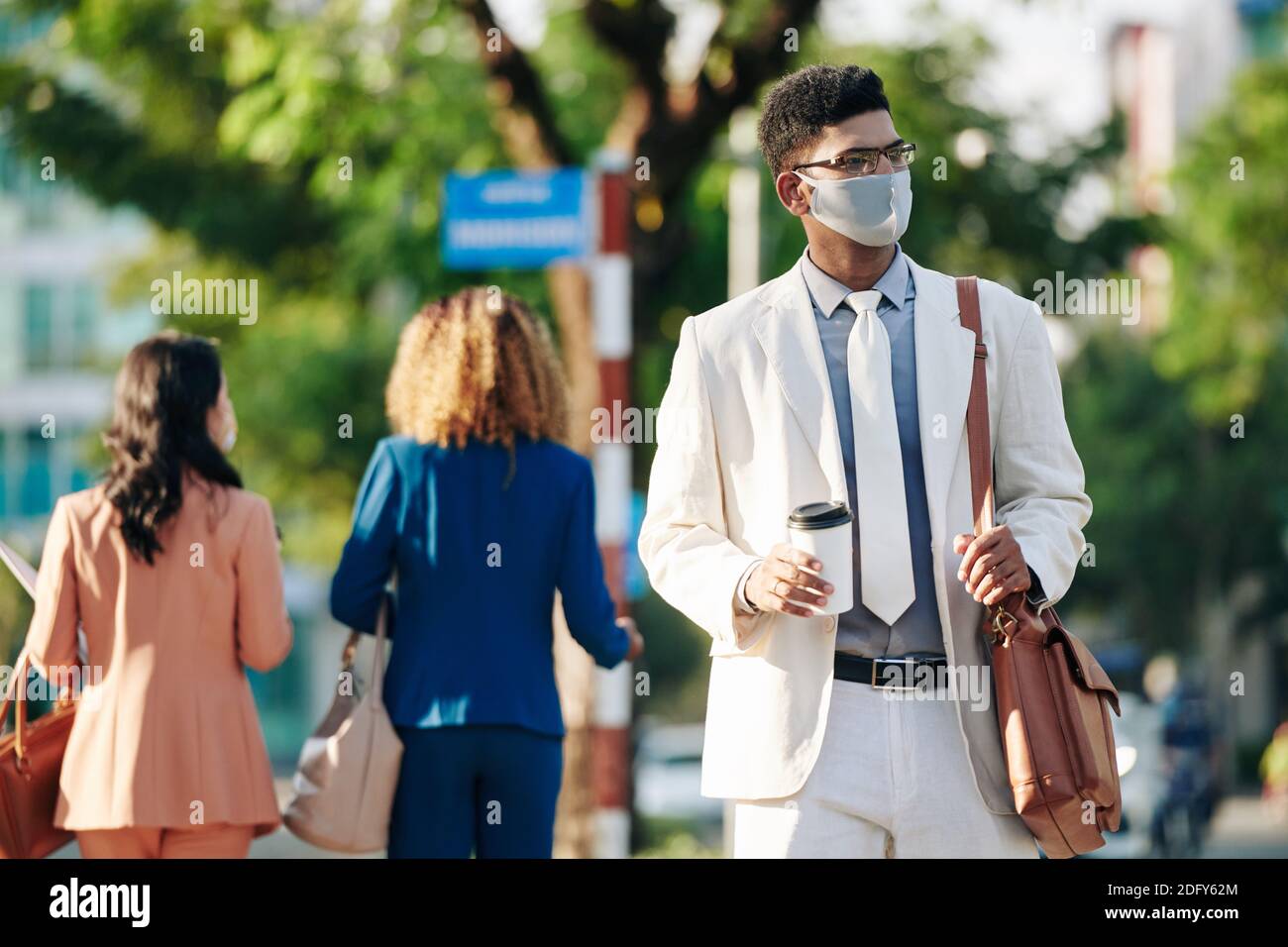 Walking pneumonia hi-res stock photography and images - Alamy