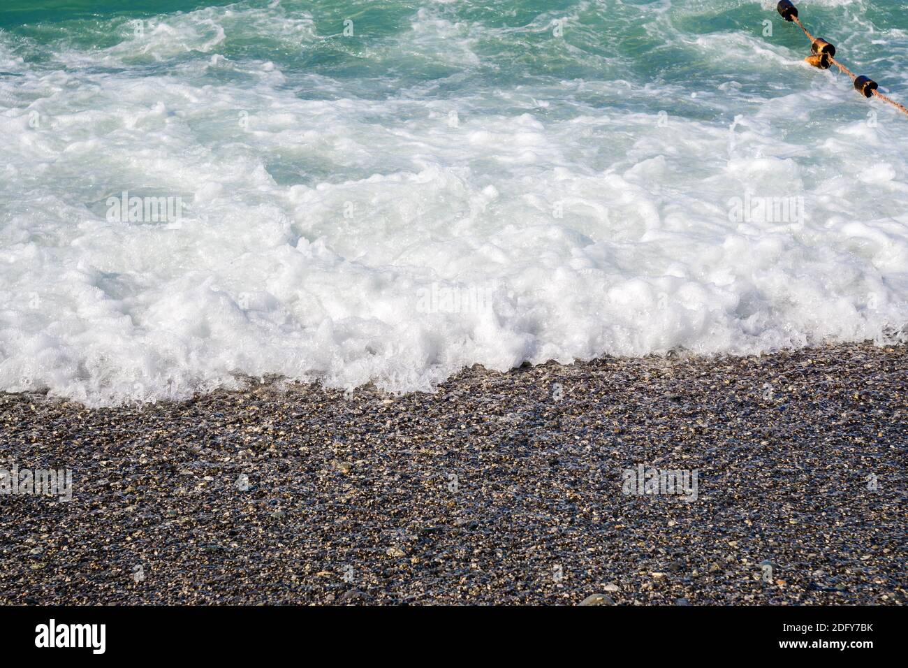 Slow motion waves tropical shore hi-res stock photography and images ...