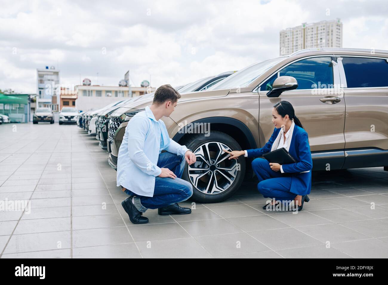 Look wheel disk hi-res stock photography and images - Alamy