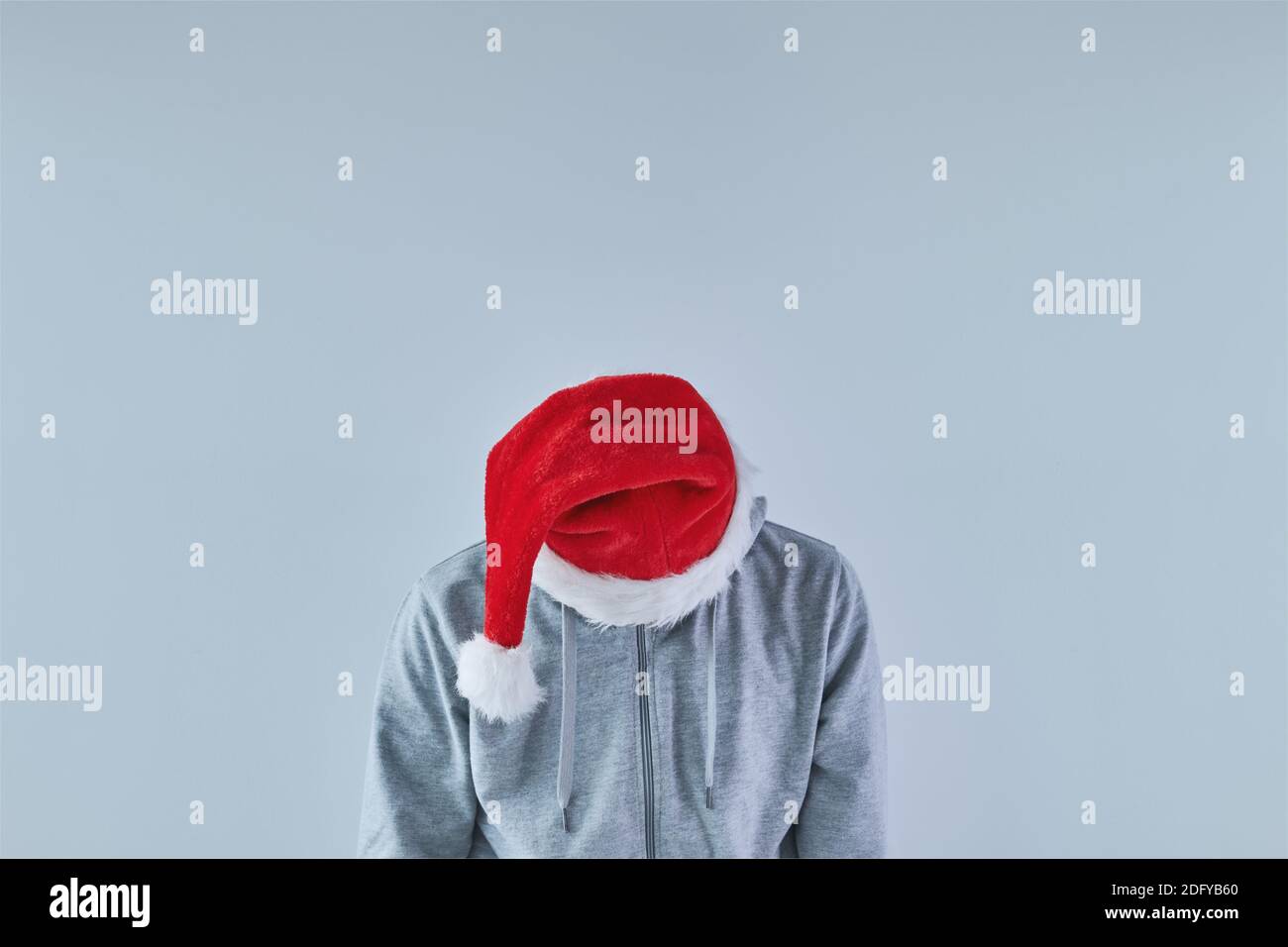 Sad man christmas hi-res stock photography and images - Alamy