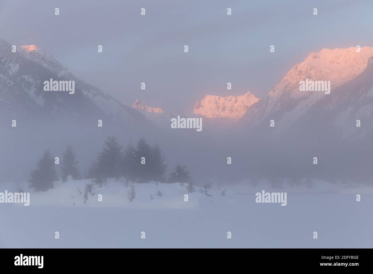 Gold creek pond snow washington hi-res stock photography and images - Alamy