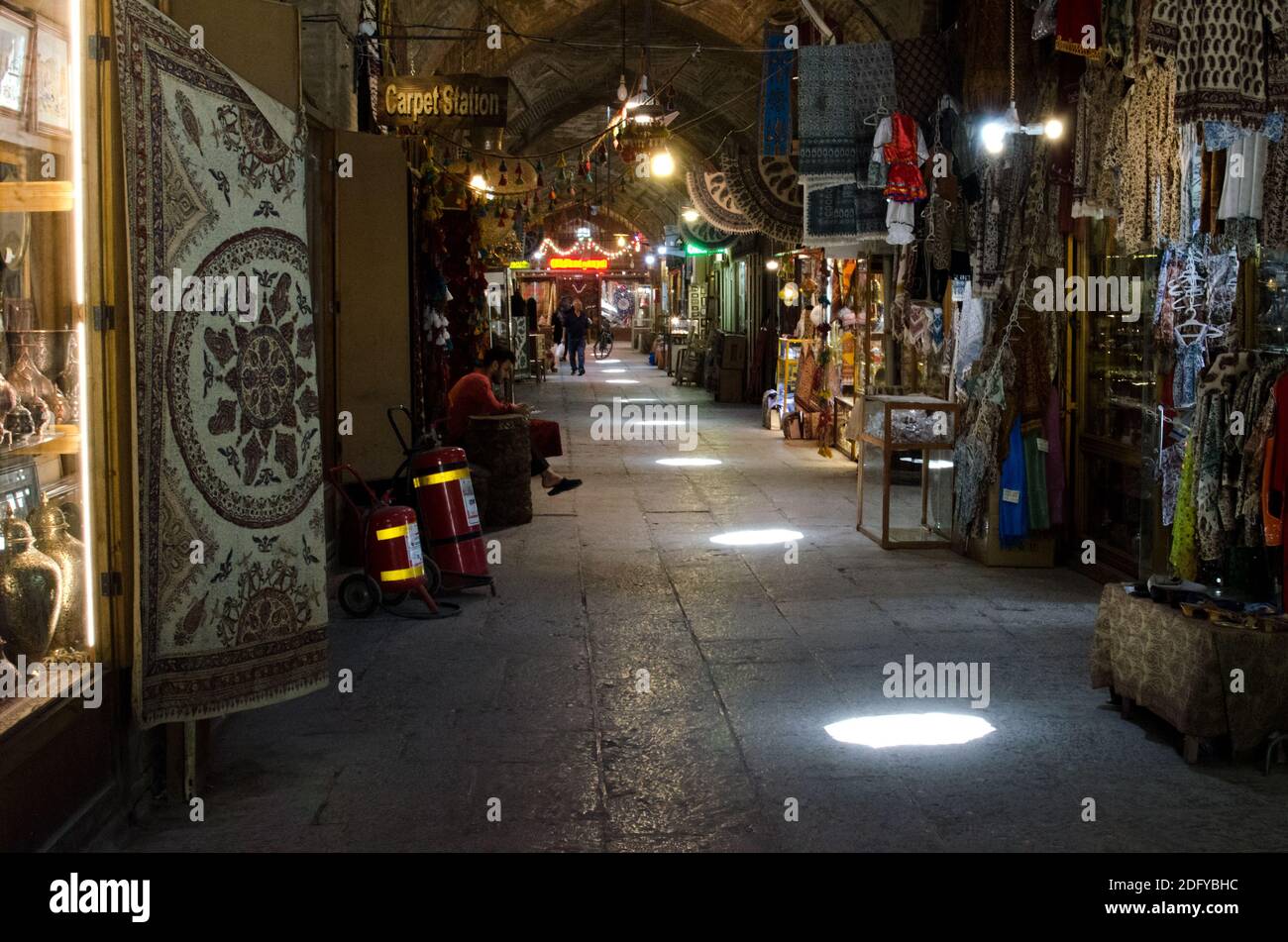 Iranian traditional bazaar with souvenir and carpet shops Stock Photo ...