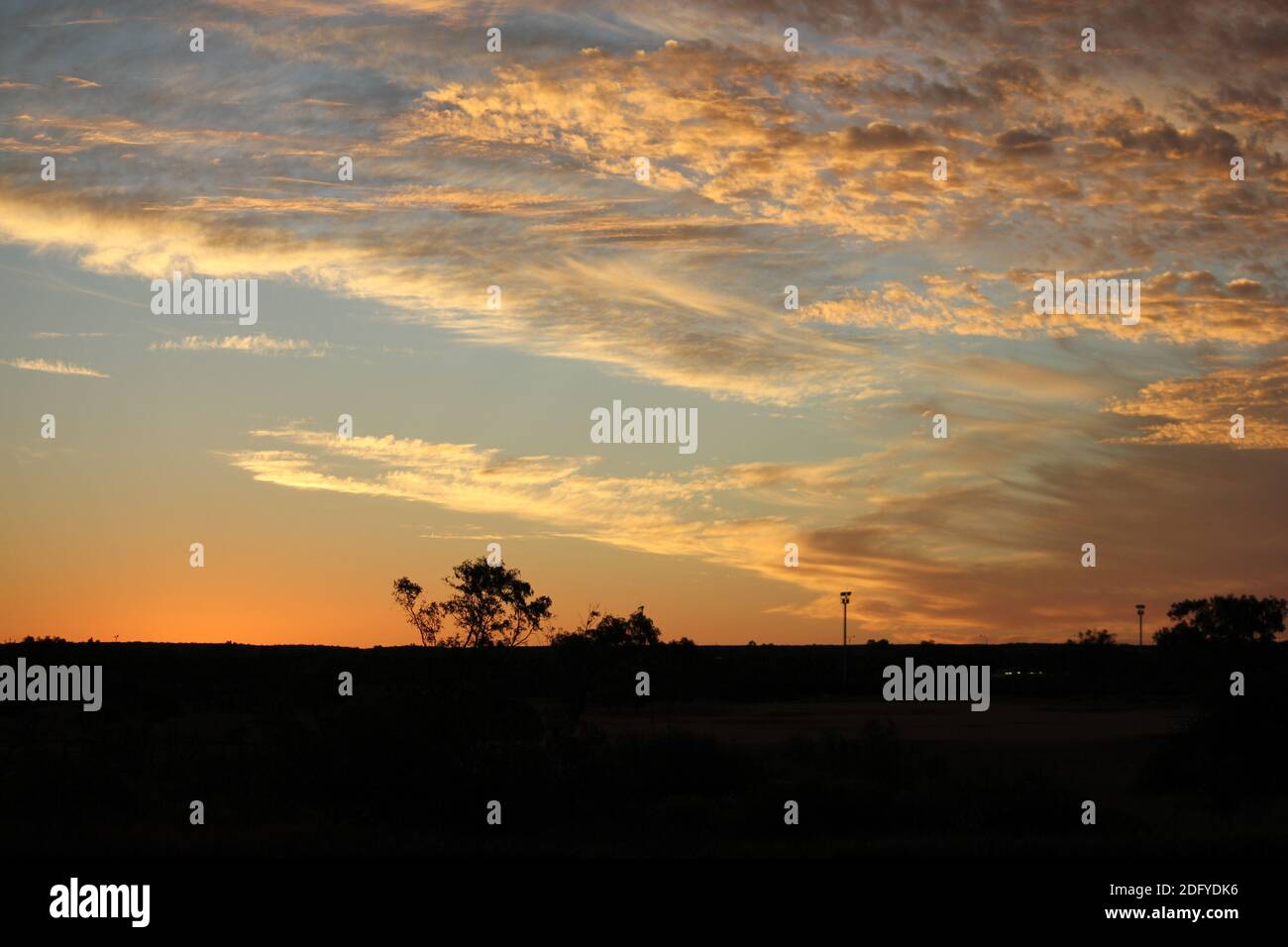 Sunset western sky hi-res stock photography and images - Alamy