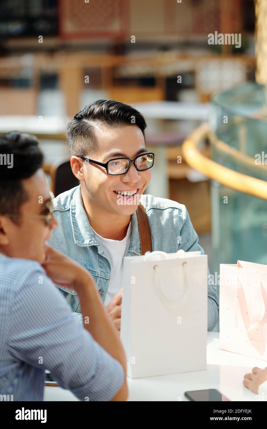 Vietnamese man internet cafe hi-res stock photography and images - Alamy