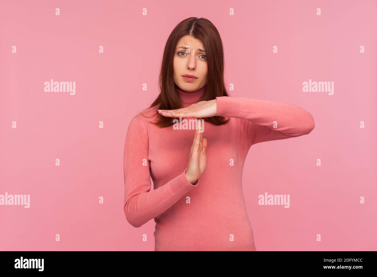 Timeout stop pause break hi-res stock photography and images - Alamy