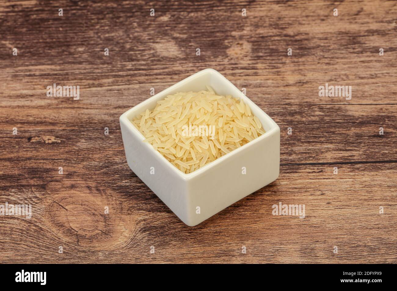 Raw Indian basmati rice in the bowl Stock Photo - Alamy