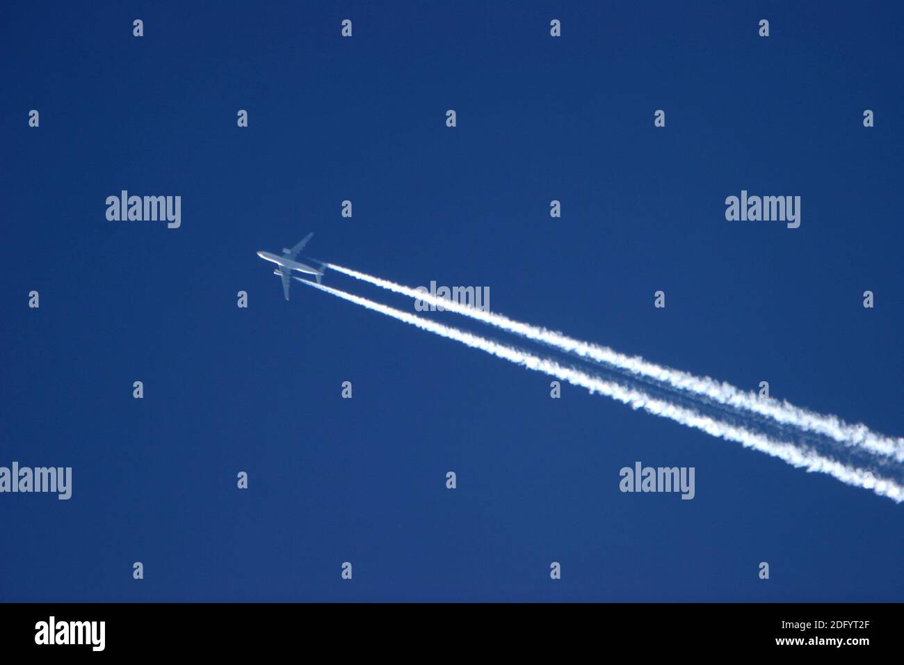 Aircraft holiday hi-res stock photography and images - Alamy