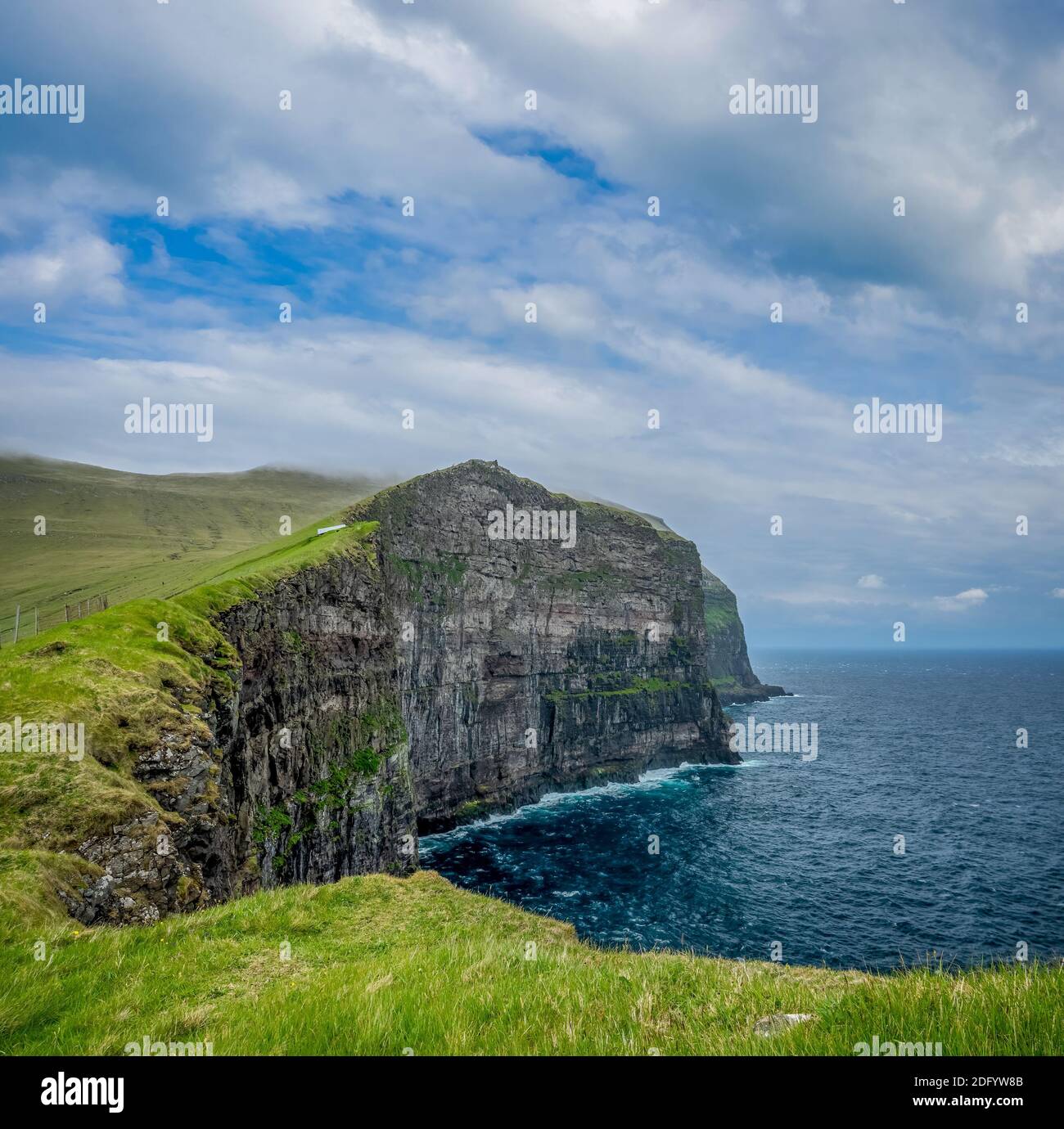 Steep coastline hi-res stock photography and images - Alamy