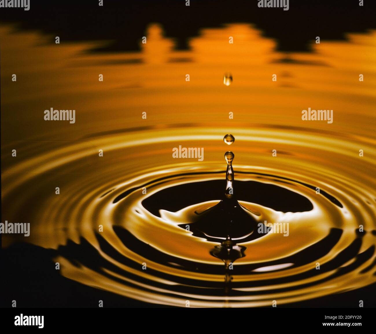 Symétrie hi-res stock photography and images - Alamy