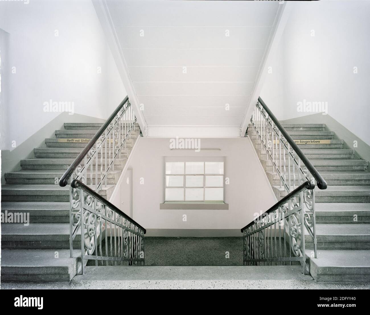 Old staircase hi-res stock photography and images - Alamy