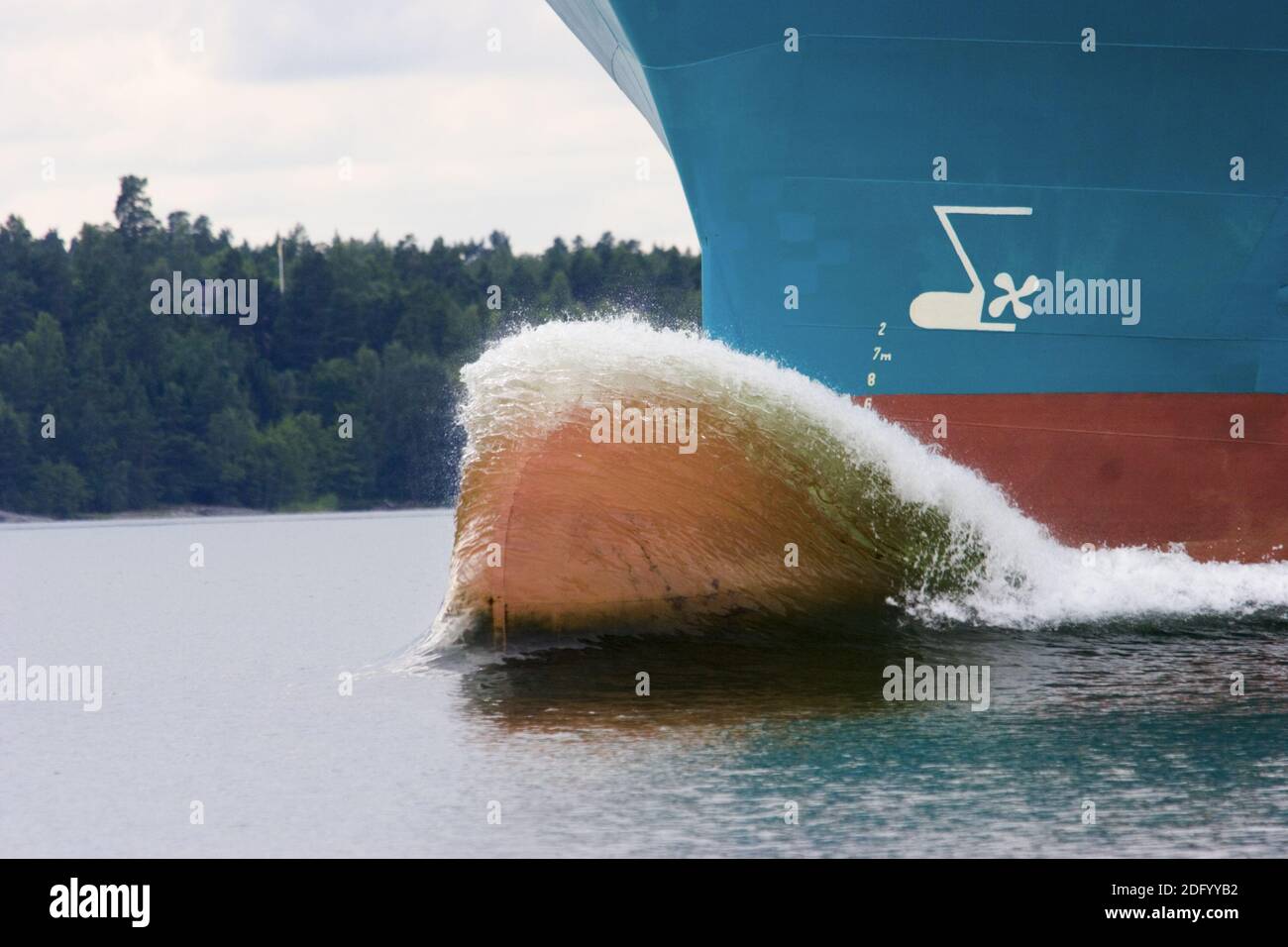 Bow of a container vessel Stock Photo - Alamy