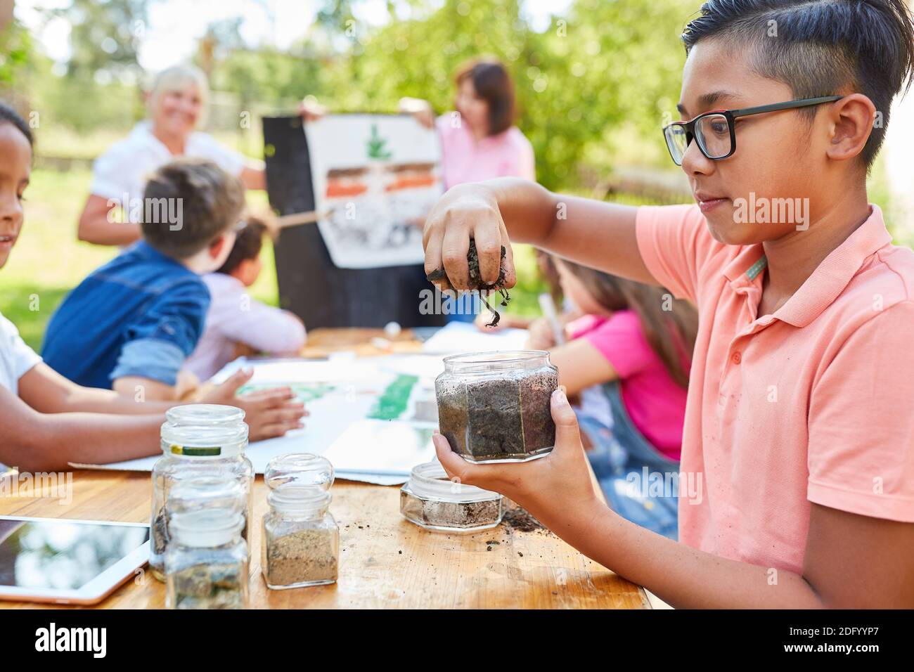 Soil sample hi-res stock photography and images - Alamy
