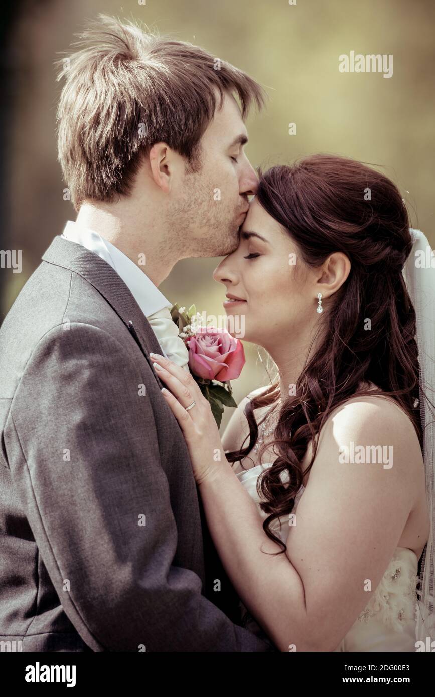 Kiss on forehead hi-res stock photography and images - Alamy
