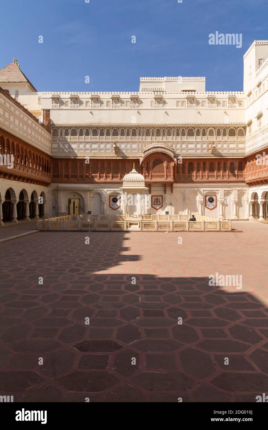 Vertical View Of Karan Mahal And Pond In The Main Courtyard Within ...