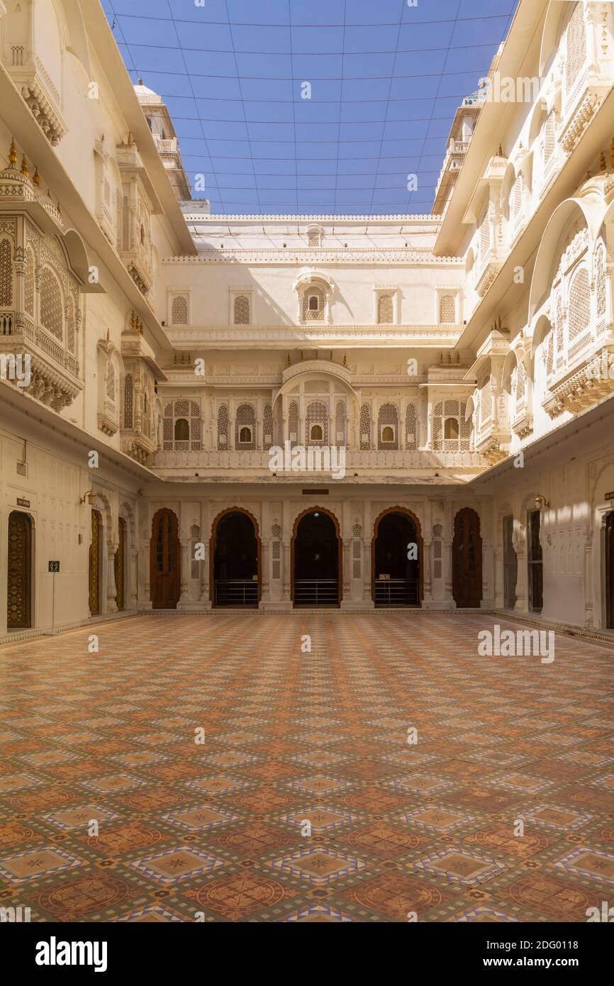 Entrance fort junagarh fort bikaner hi-res stock photography and images ...
