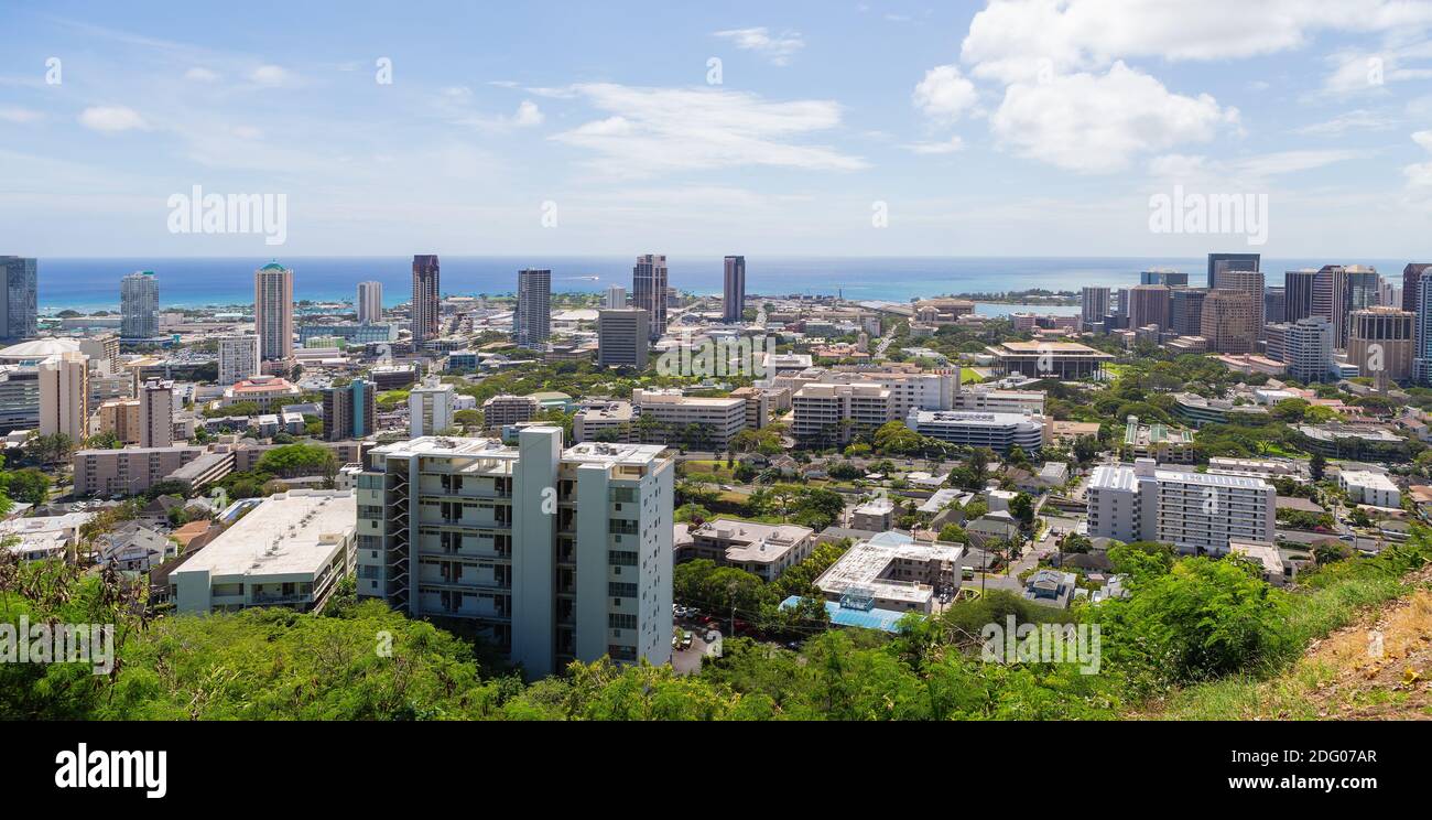 Downtown Honolulu down towards Honolulu Harbor, Oahu, Hawaii Stock ...