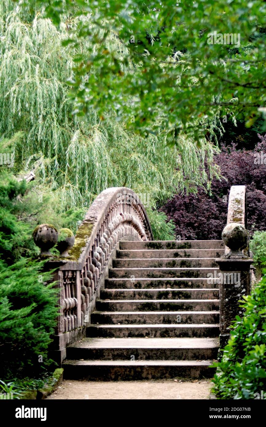Old stone bridge Stock Photo - Alamy