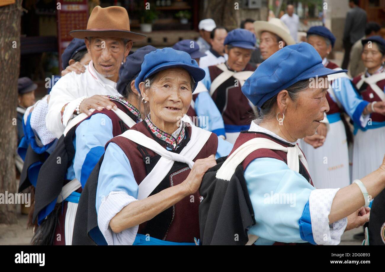 Naxi hi-res stock photography and images - Alamy