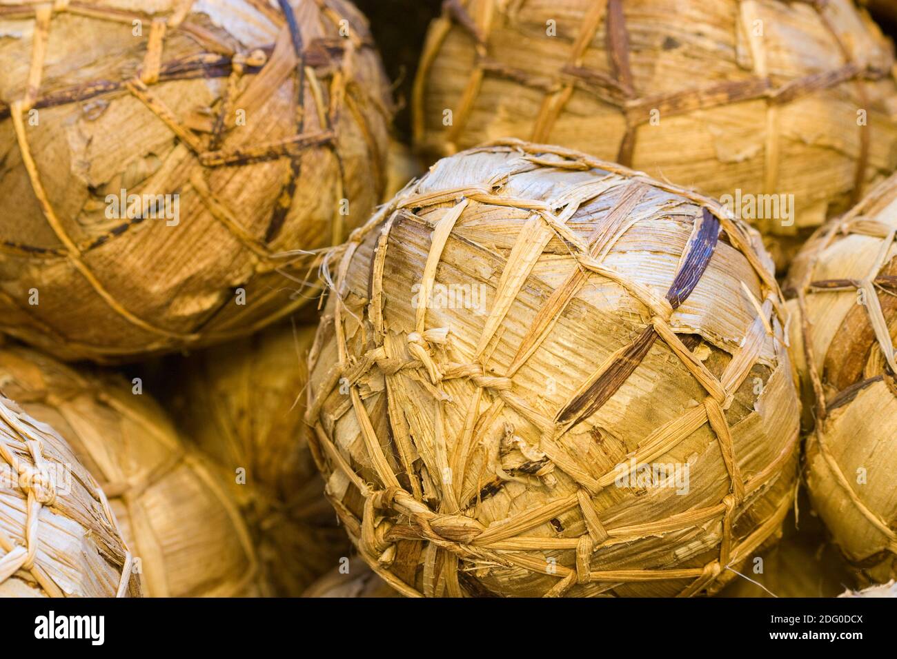 African craftwork hi-res stock photography and images - Alamy