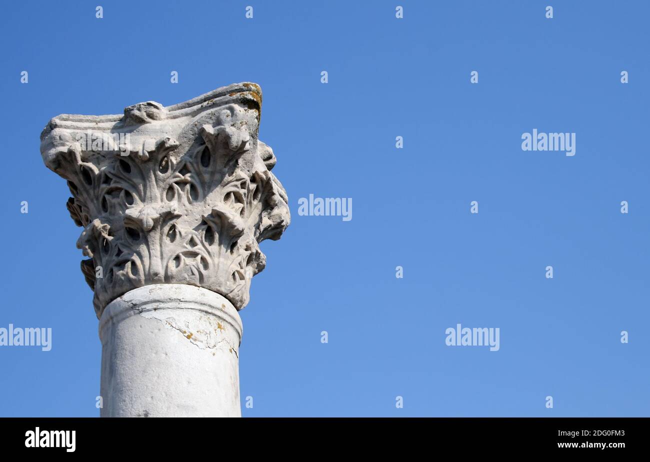 Culture stone antique columns hi-res stock photography and images - Alamy