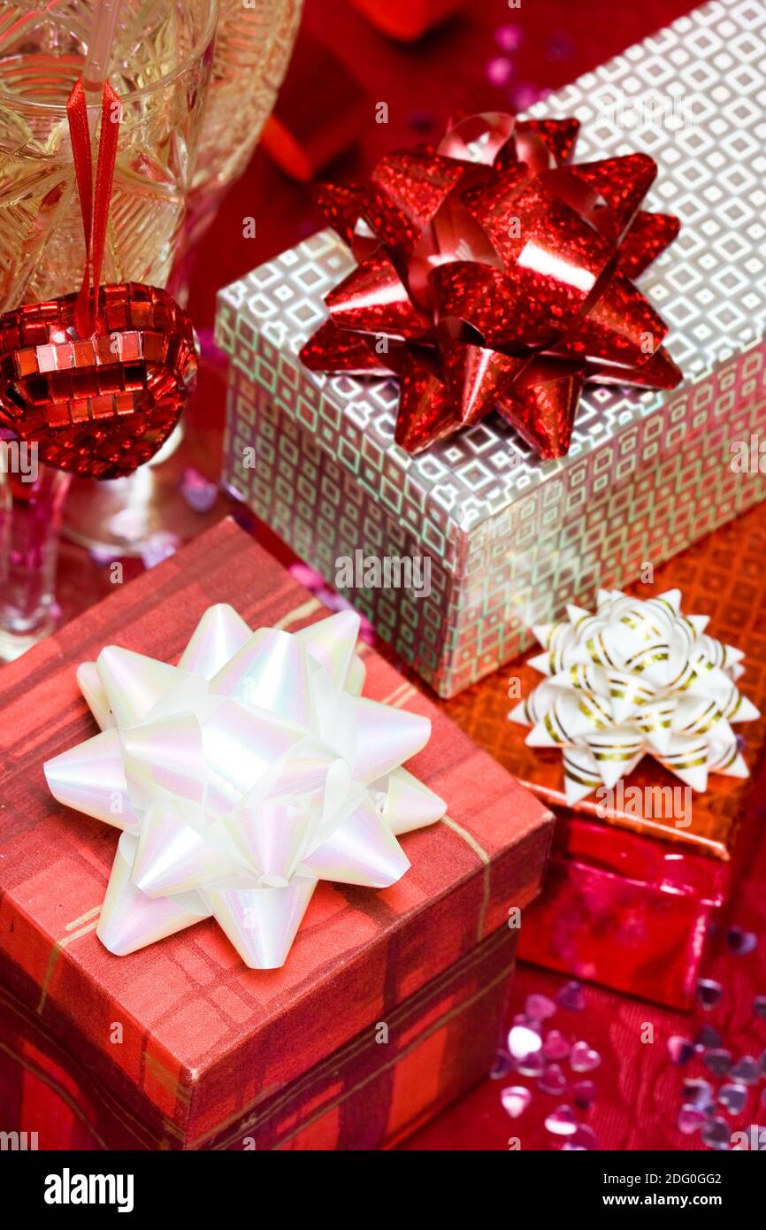 Decorative glass red heart hi-res stock photography and images - Alamy