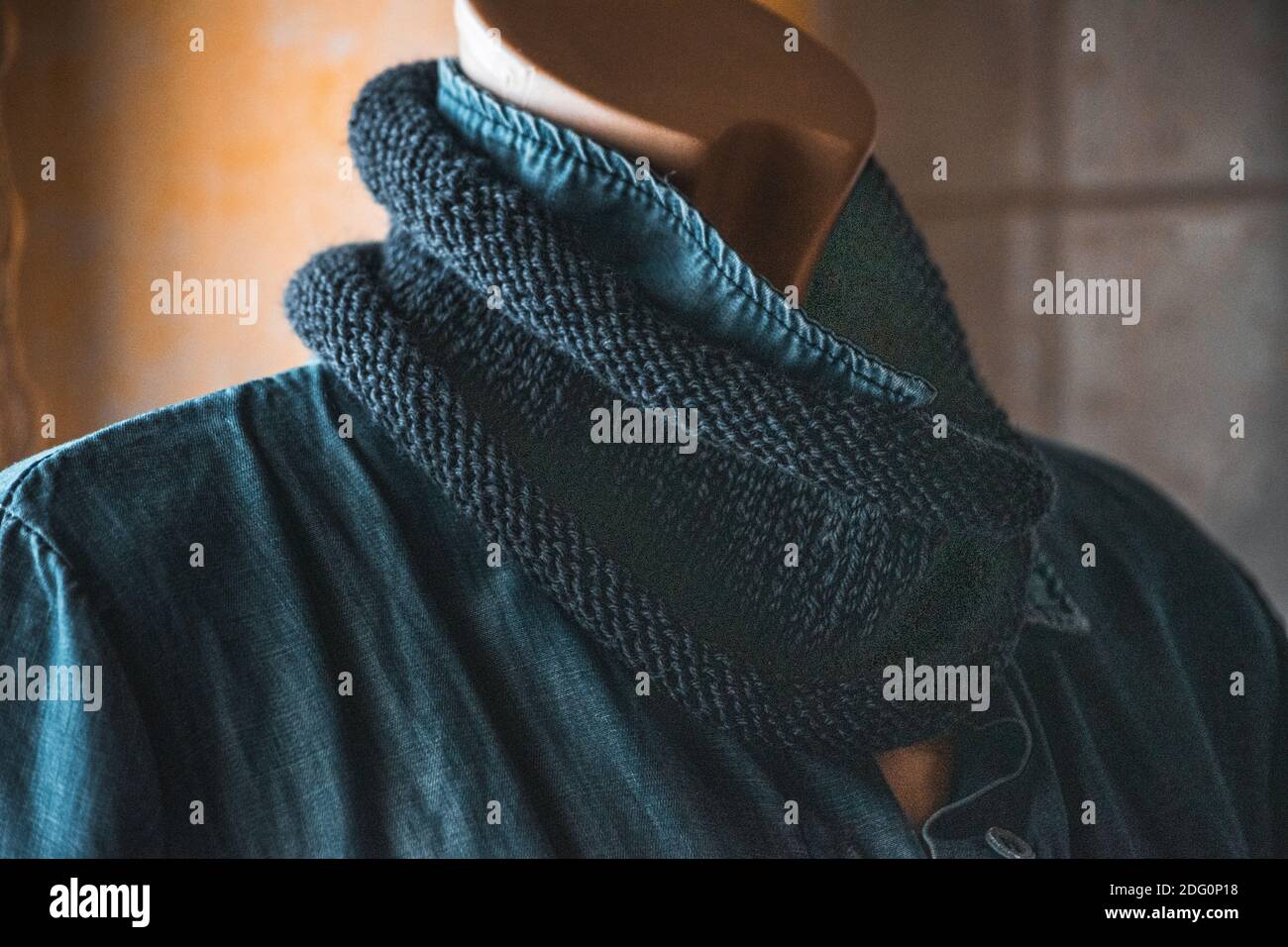 Accessories making hi-res stock photography and images - Alamy
