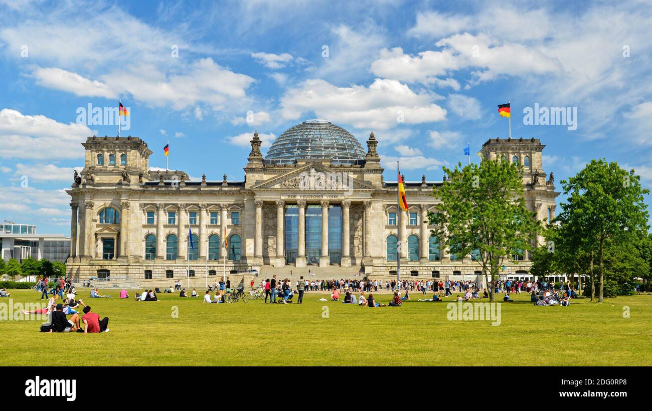 Transparent architecture hi-res stock photography and images - Alamy