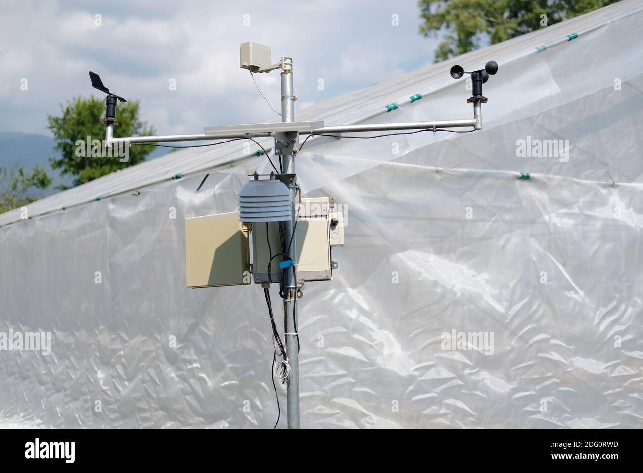 anemometer meterological weather station for monitoring wind speed ...