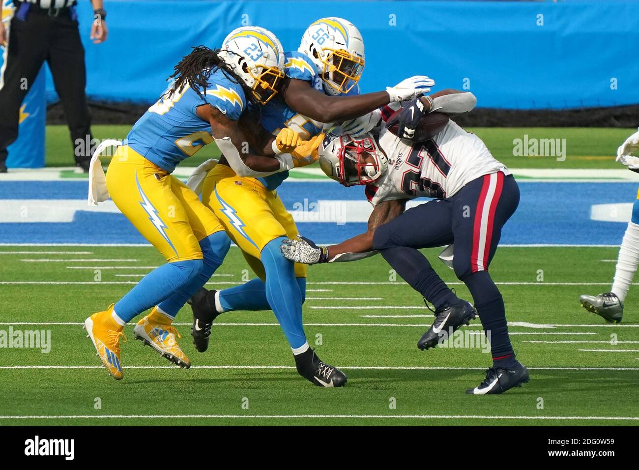 Los angeles chargers linebacker hi-res stock photography and images - Alamy